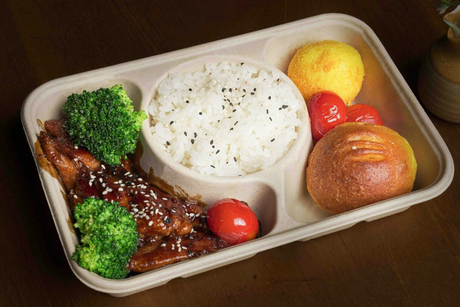 How Do PLA and Bagasse Decompose in Real Conditions?